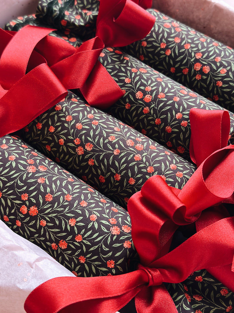 Myrtle Red – Happy Crackers