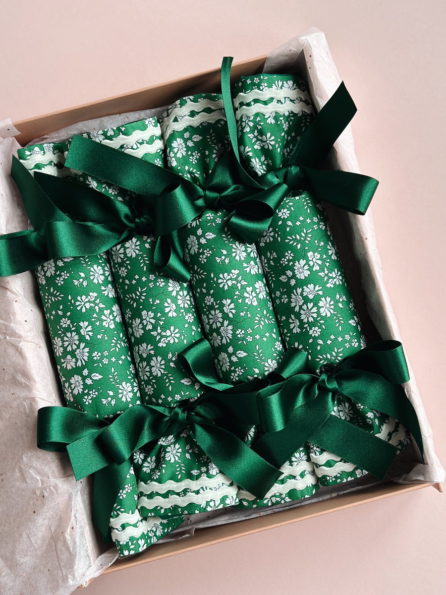Capel Green – Happy Crackers