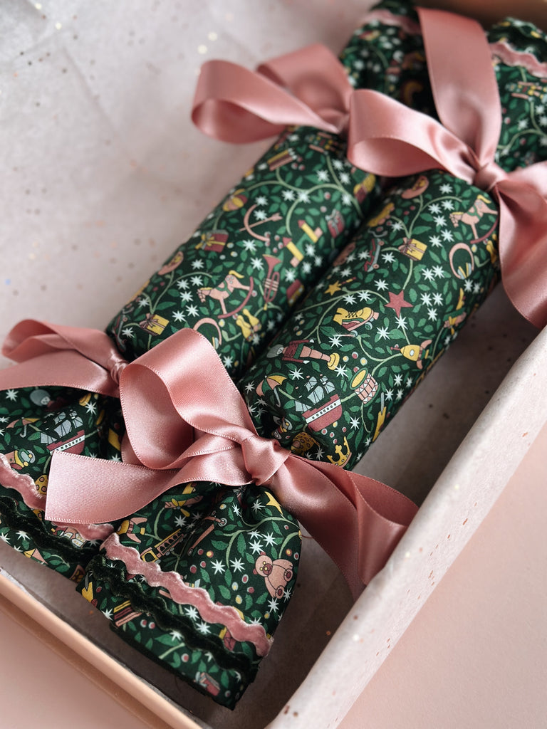 Magical Forest Green – Happy Crackers