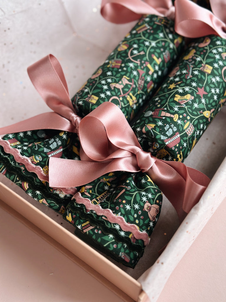 Magical Forest Green – Happy Crackers