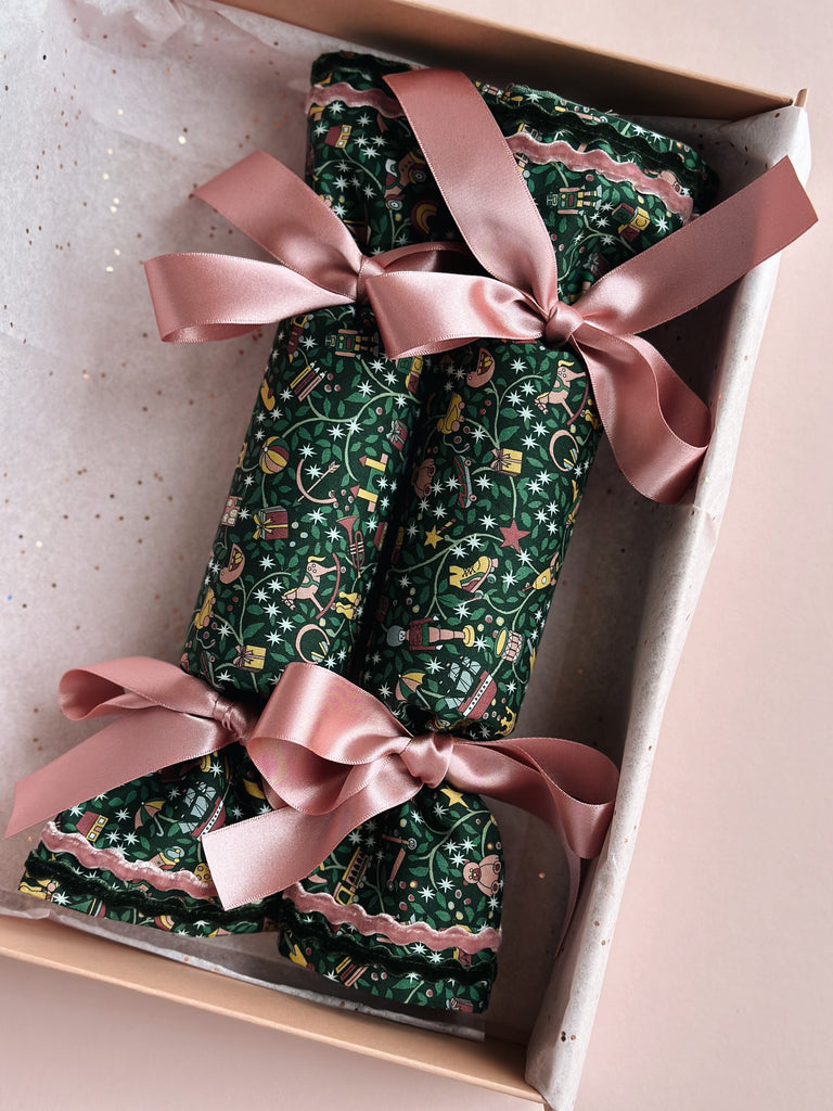 Magical Forest Green – Happy Crackers