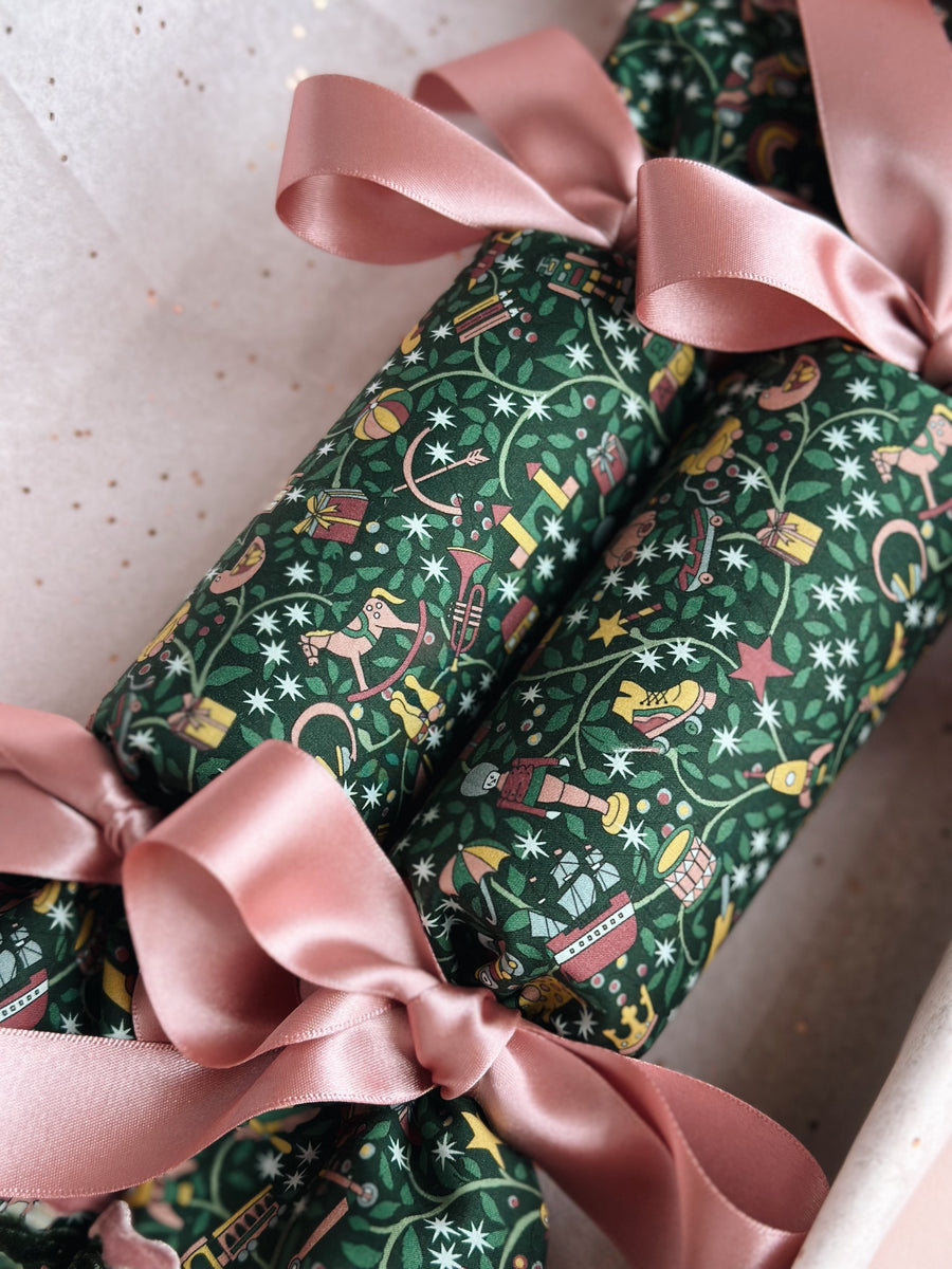 Magical Forest Green – Happy Crackers