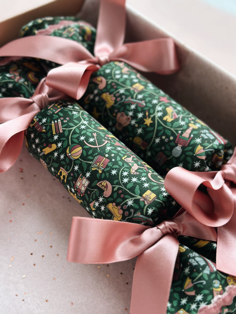 Magical Forest Green – Happy Crackers