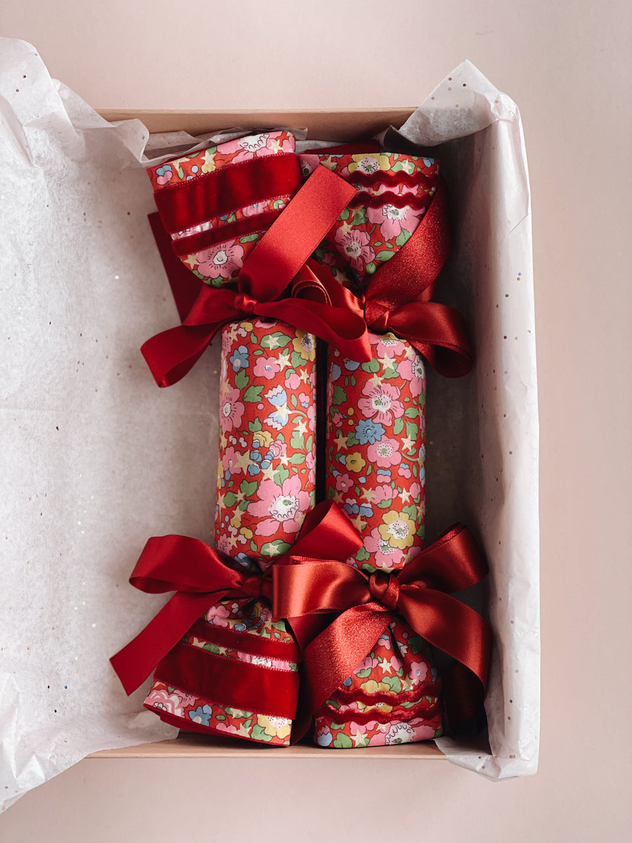 Betsy Star Red – Happy Crackers