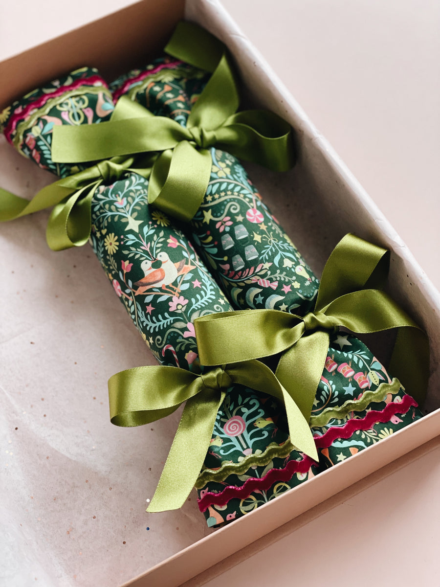 12 Days of Christmas Green – Happy Crackers