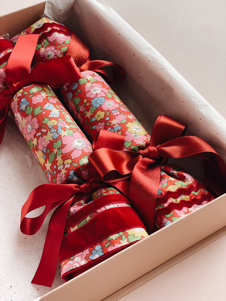 Betsy Star Red – Happy Crackers