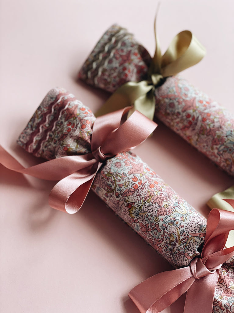 Strawberry Thief Pink – Happy Crackers