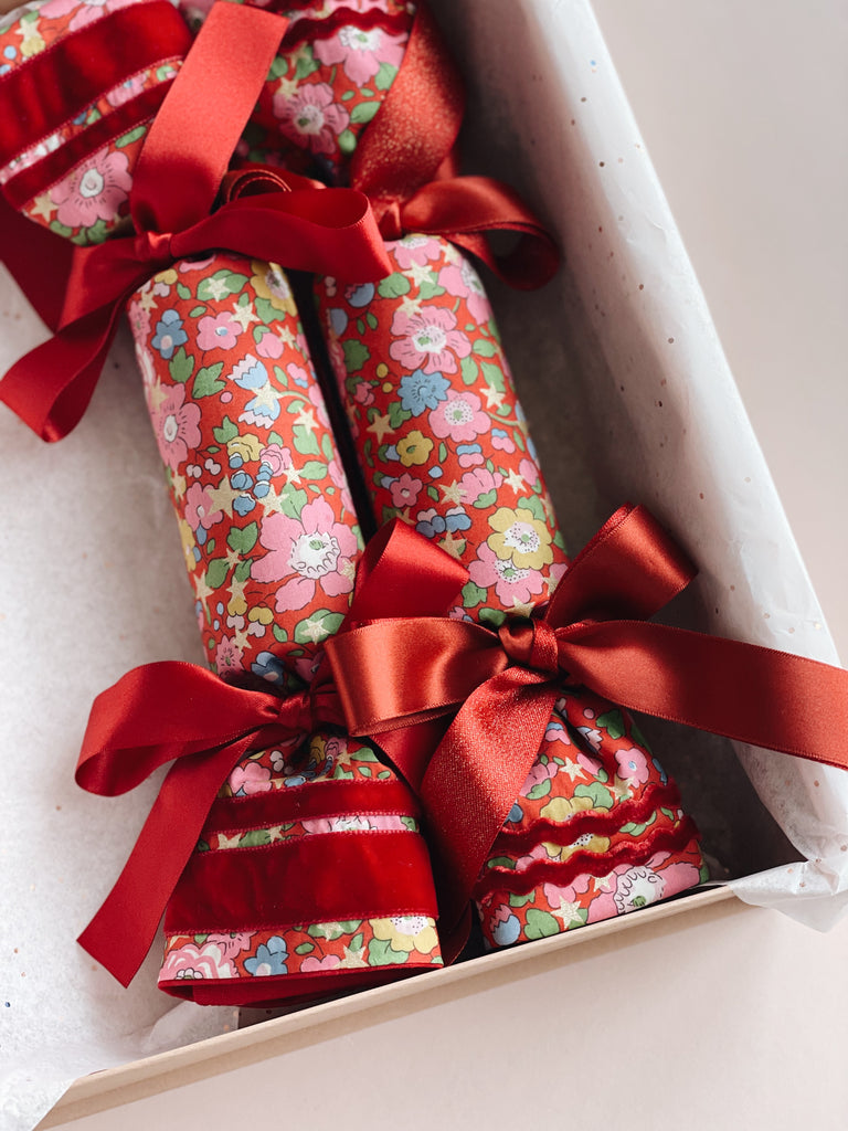 Betsy Star Red – Happy Crackers