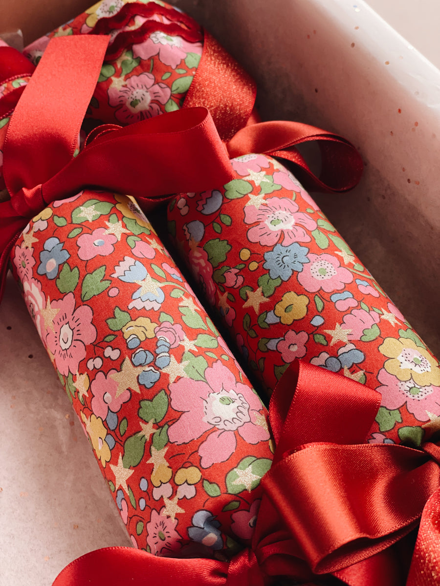 Betsy Star Red – Happy Crackers