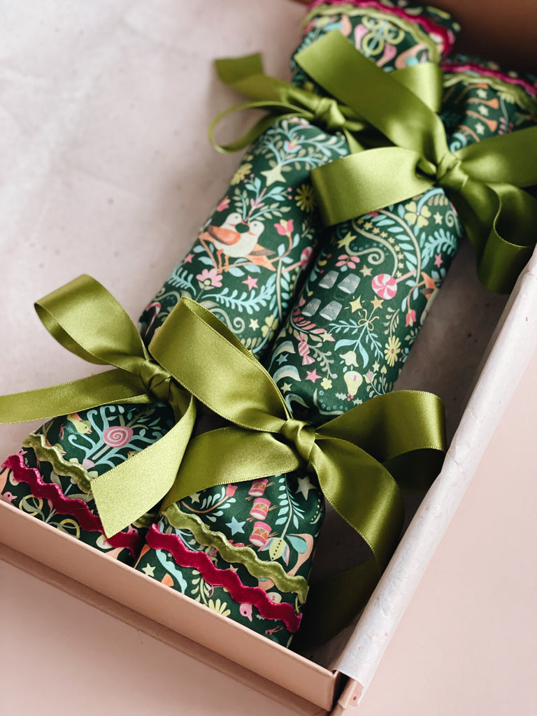 12 Days of Christmas Green – Happy Crackers