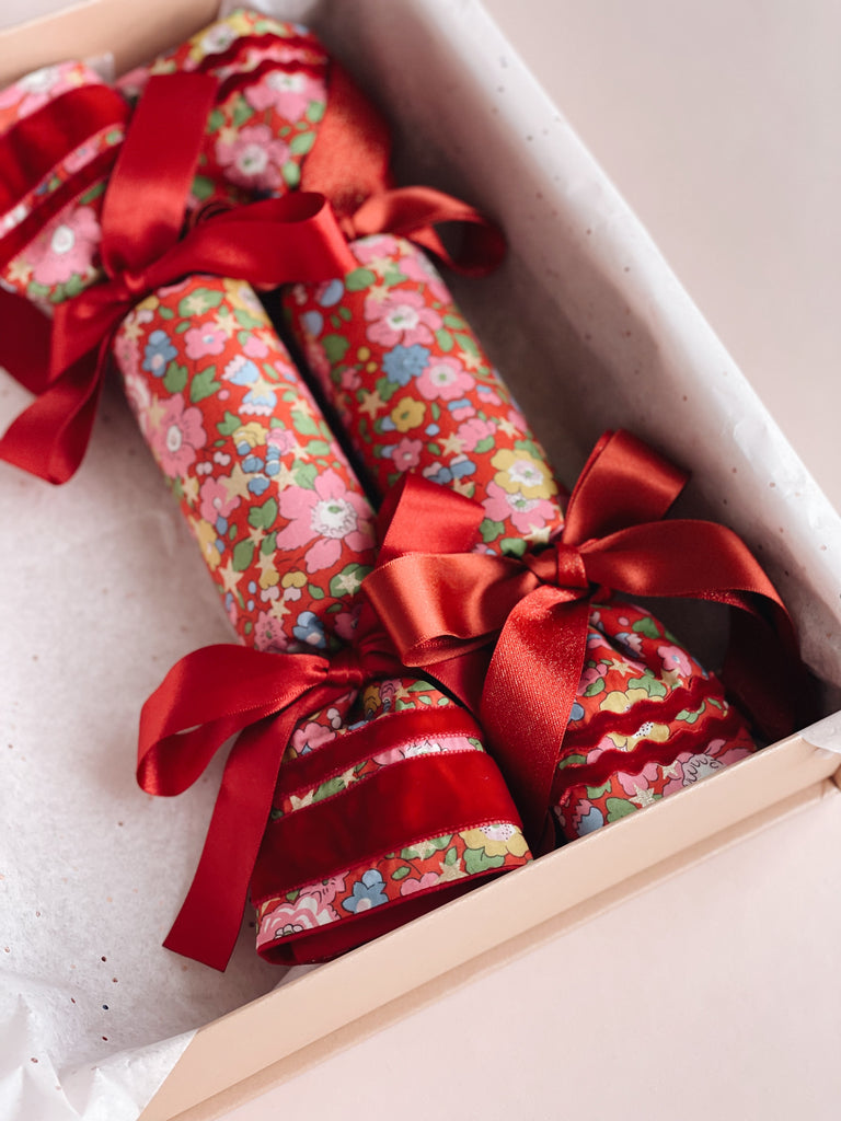 Betsy Star Red – Happy Crackers