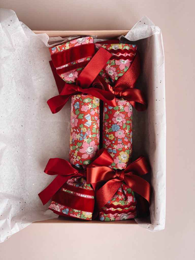Betsy Star Red – Happy Crackers