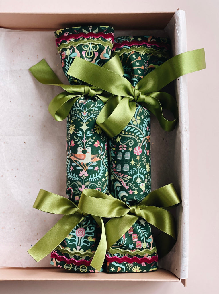12 Days of Christmas Green – Happy Crackers