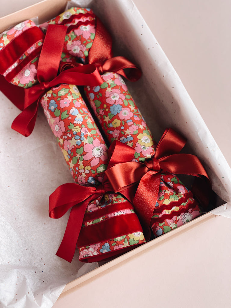 Betsy Star Red – Happy Crackers