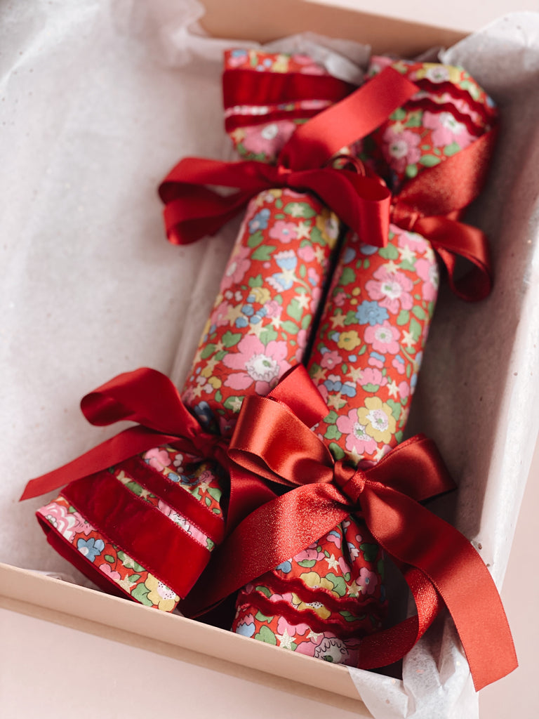 Betsy Star Red – Happy Crackers