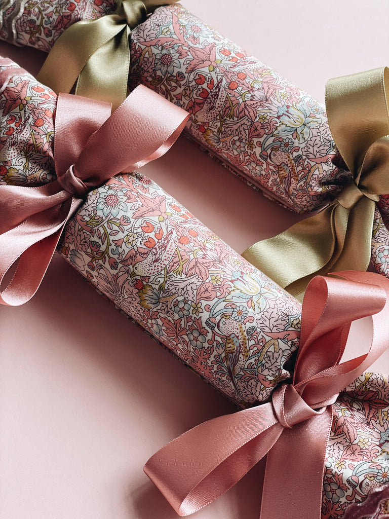 Strawberry Thief Pink – Happy Crackers