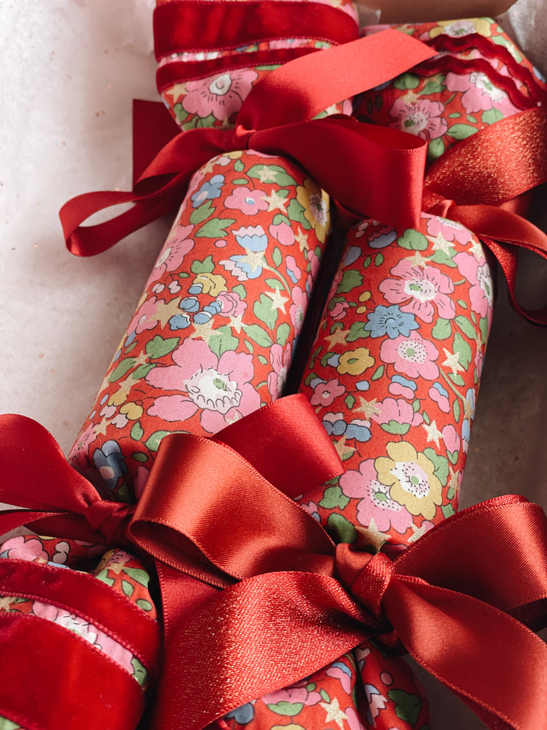 Betsy Star Red – Happy Crackers