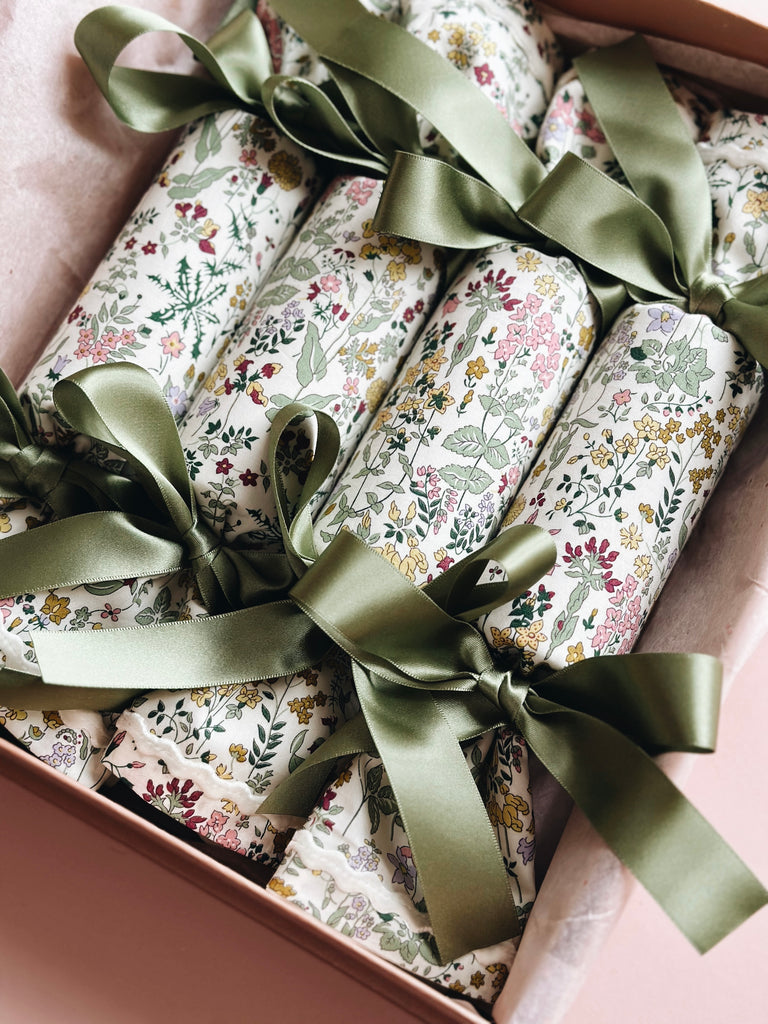 Field Flowers – Happy Crackers
